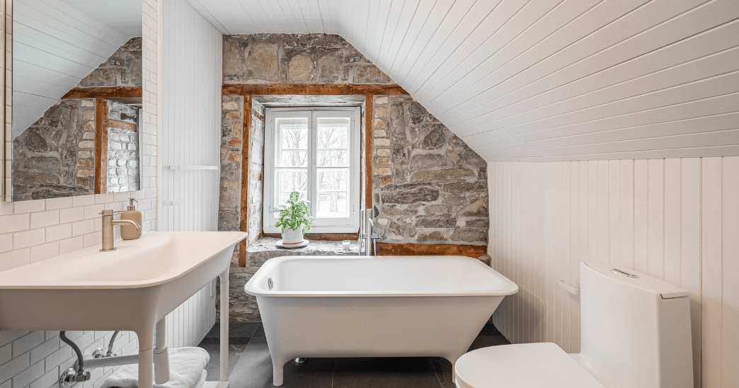 Rénovation salle de bain rustique | Photos + Prix | RénoAssistance